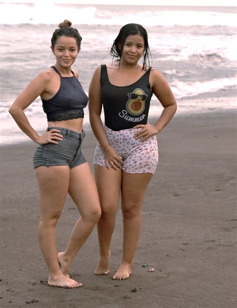 Girls On Jaco Beach C R Alex W Flickr