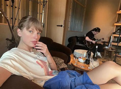 Taylor Swift Reveals The Surprising Items She Refuses To Keep In Her