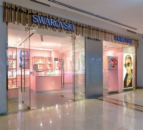 A Journey Of Wonder Swarovski Glorietta Captivates With Wondercolor