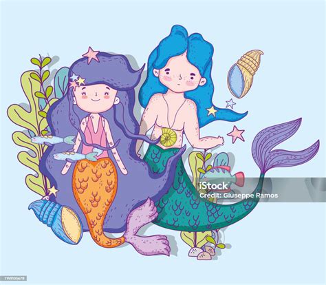 Putri Duyung Wanita Dan Pria Di Bawah Air Dengan Kerang Dan Ikan Ilustrasi Stok Unduh Gambar