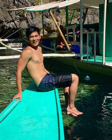 Miguel Almendrass Feet