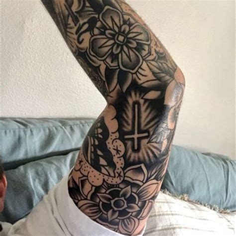 Tattoo Fill In Ideas For Men Riccda
