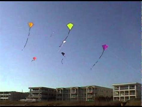 Dyna Kite Ultra Light Diamond Kites Flying In Very Low Wind Youtube