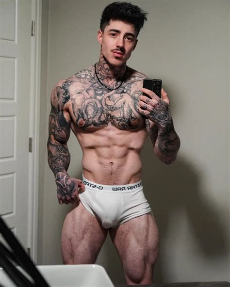 Jake Andrich นายแบบสาย 18 หนุ่มหล่อตาน้ำข้าวเมืองตะวันตก