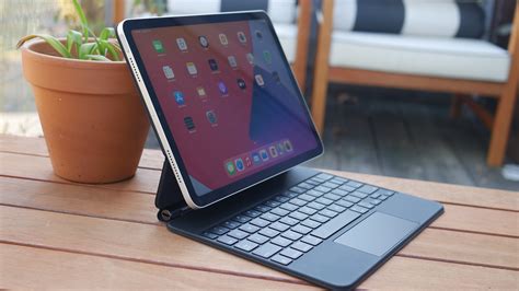 Ipad Air Vs Galaxy Tab S Which Tablet Is Best Laptop Mag