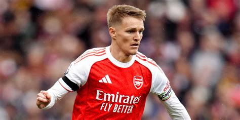 Martin Odegaard Injury Expert Predicts How Long Arsenal Star Will Be