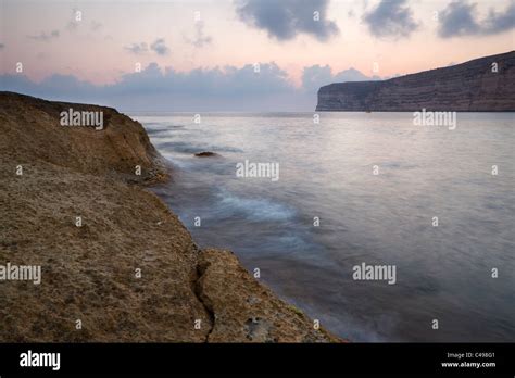 Cliffs Xlendi Gozo Malta Banque De Photographies Et Dimages à Haute