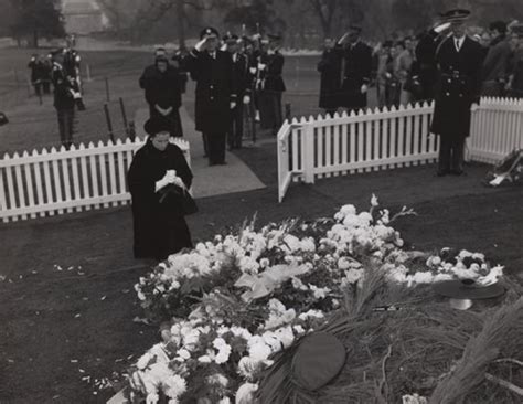 Grace Kelly In Coffin Funeral Hearse Of Grace Kelly Princess Of Monaco