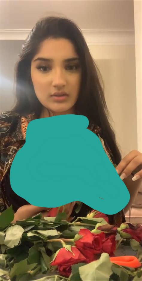 Canadian Punjabi Kudi Valentine Day Wale Din Gulab Ragad Di Hoi