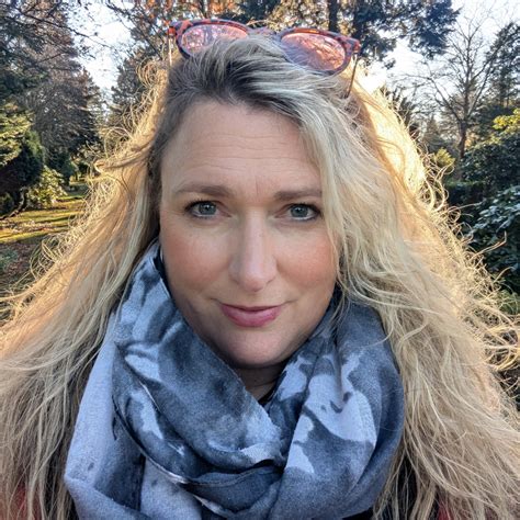 Anke Behrens Geschäftsstellenleiterin Jürgenohl Und Liebenburg Sparkasse Hildesheim Goslar