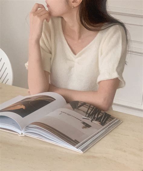 리아 셔링 반팔 니트 에이블리