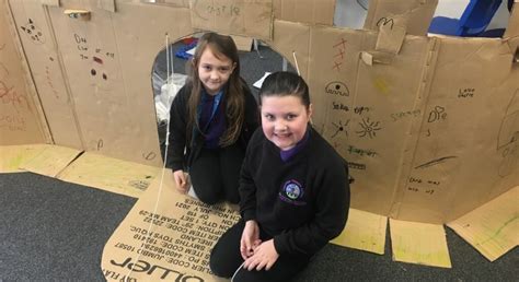 Castle Building At Foljambe Foljambe Primary School