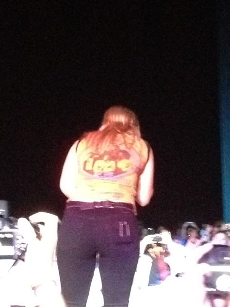Kelly Clarkson Butt