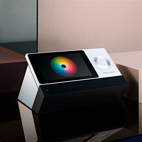 Beosound Moment Intelligentes Musiksystem Das Sich Dem Eigenen