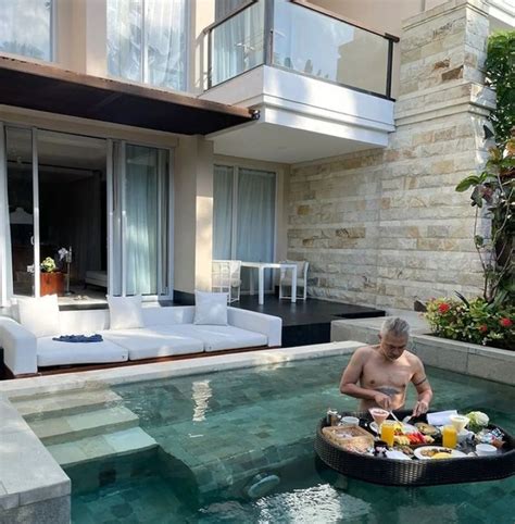 Perankan Arif Dirgantara Kupu Kupu Malam Lukman Sardi Hobi Ngopi