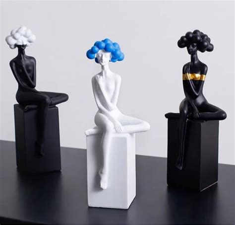 Modern Cloud Hair Resin Girl Sculpture Ikorii