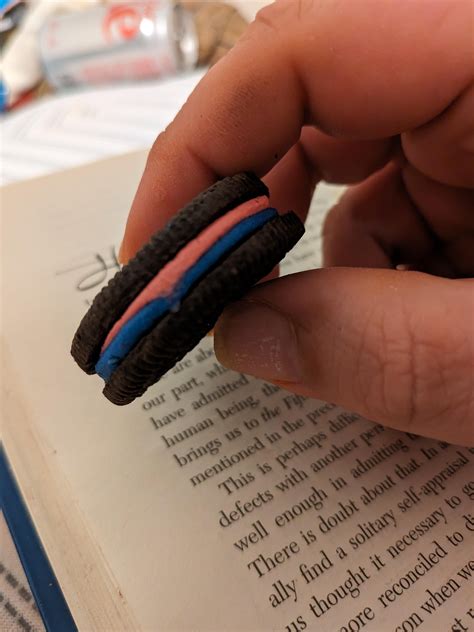 Oreo Created A Cookie That Encapsulates My Bisexuality Rbisexual