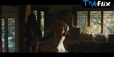 Lola Kirke Butt Scene In Untogether