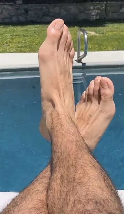 Michael Evans Behlings Feet