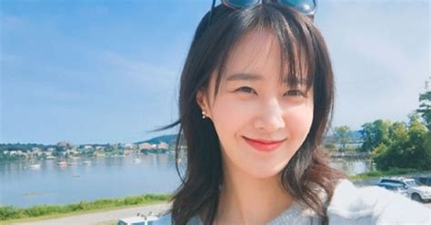 유리 기분 좋아지게 만드는 미소 백만불짜리 눈웃음