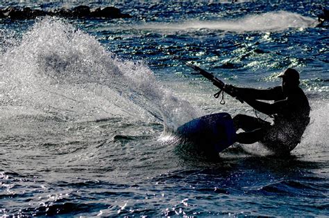 Kiteboarding Hard Edging