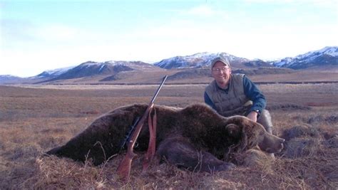 Guided Alaska Grizzly Bear Hunt