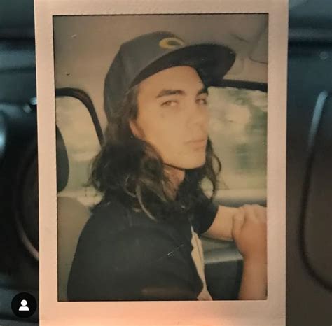 Pin By Glitter Y Tamales On Face Claims Long Hair Styles Men Vito