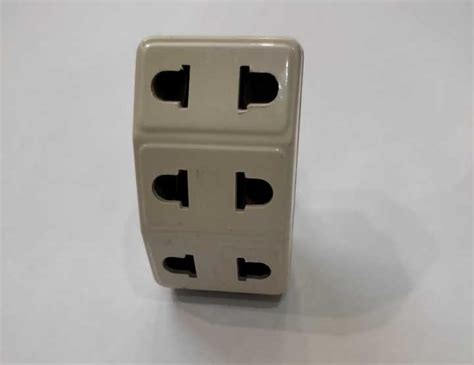 3 In 1 Multi Power Plug Socket Best Quality Universal Power Socket 3 In 1 Multi Power Plug Socket Best Quality Universal Power Socket