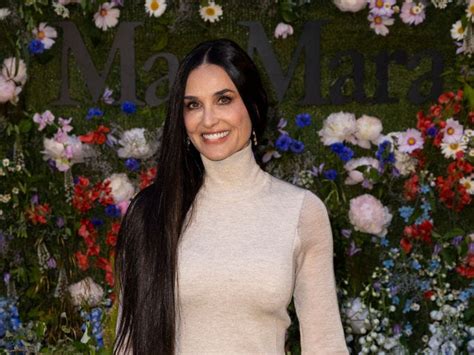 Formato Do Corpo Demi Moore Nick Jonas Ex Demi Moore Is Now Rumored