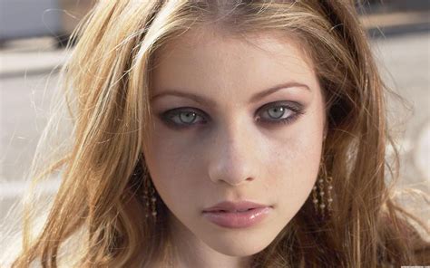 1080p Michelle Trachtenberg Hd Wallpaper