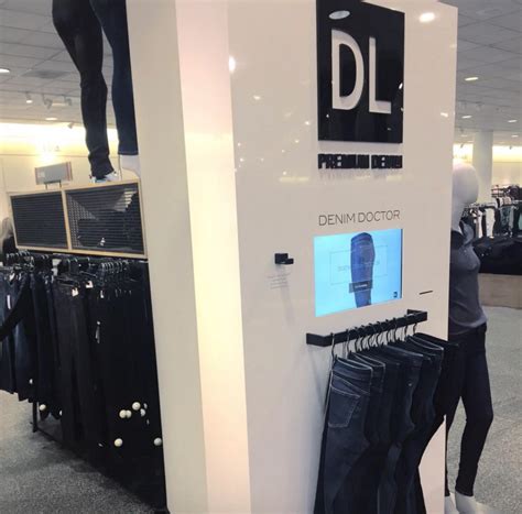 5 Brilliant Examples Of Storefront Social Media Campaigns For Businesses