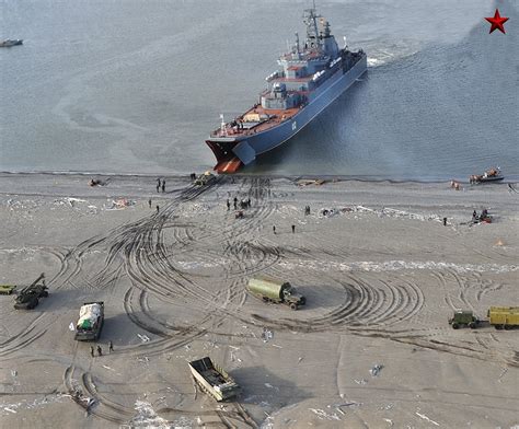 Ropucha Class Landing Ship At An Arctic Beach 1200×993 Rwarshipporn