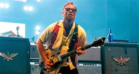 Learn Why Dan Auerbach Is One Of Ohios Greatest Guitar Players