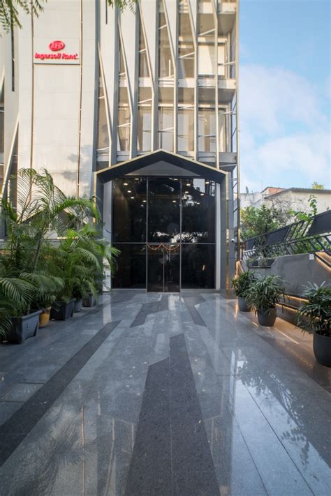 The Parametric Facade Redefines The Landscape Of Urban Commercial Architecture Rat[lab]