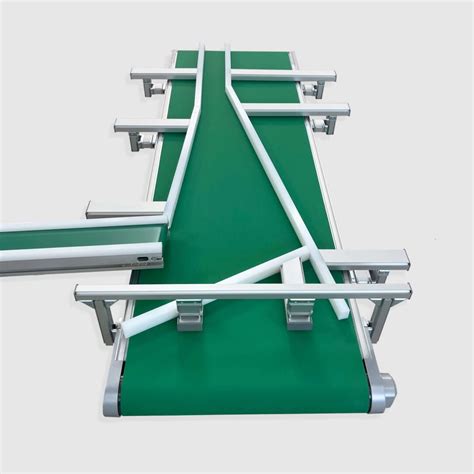 Flexible Conveyor System For Automatic Product Alignment