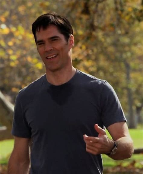 Pin Su Aaron Hotchner