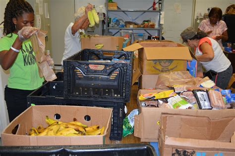 Volunteer — Grace Community Food Pantry