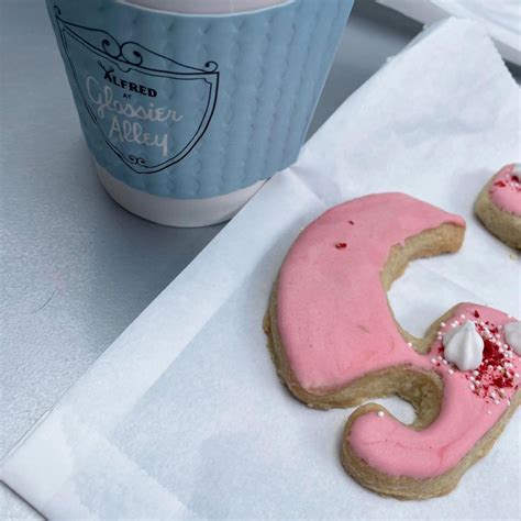 Glossier Experiential Marketing Event Social Media Samples Abby Shepherd Digital Marketing