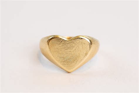 טבעת חותם זהב לב שטוח