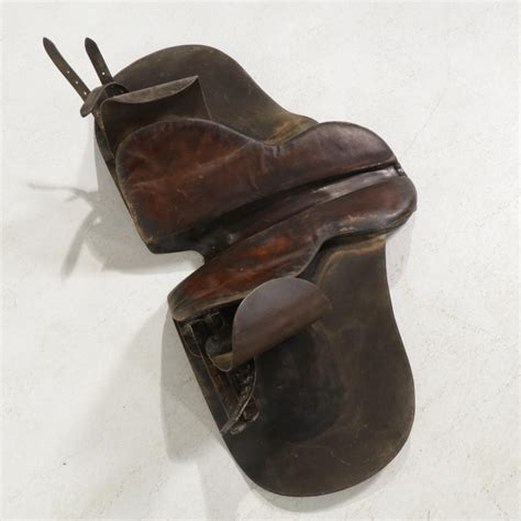 Barnsley England Leather Cutback English Saddle Ebth