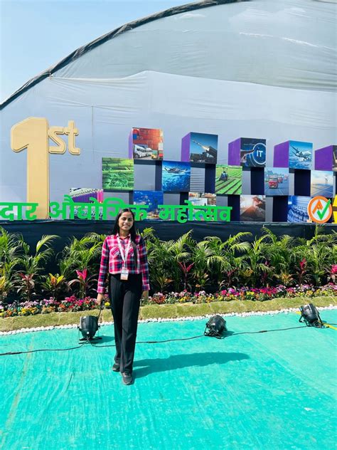 dhanashree gaikwad on linkedin interning as a social media intern at