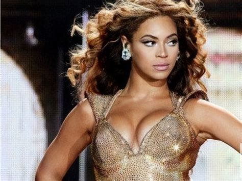 Top 10 Most Beautiful Big Breasts In The World Inews