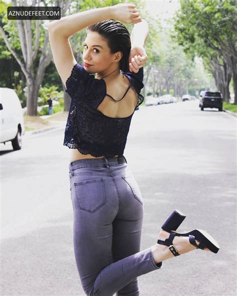 Olivia Herman Feet Aznudefeet