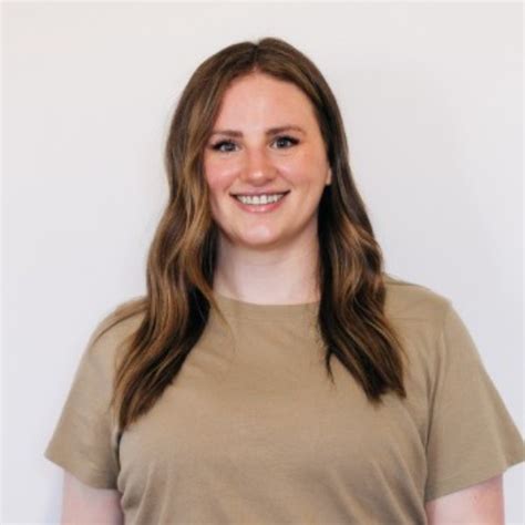 Abigail Fifield Hairstylist Owner Blonde Brigade Linkedin