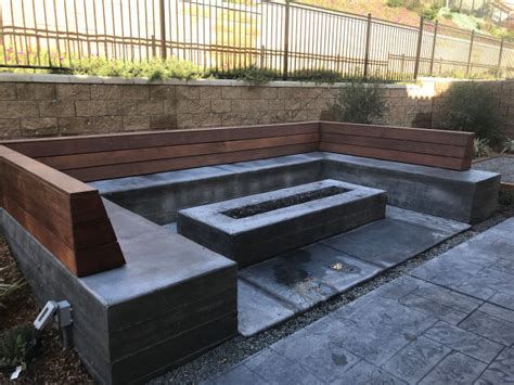 Ipe And Poured In Place Concrete Fire Feature Contemporain San Diego