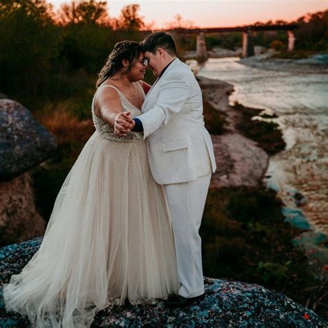 55 Best Lesbian Wedding Outfits Ideas