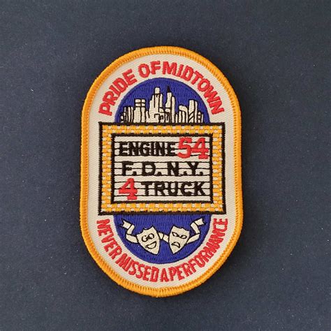 Fdny Engine 54 Truck 4 Pride Of Midtown Polizeimarkende