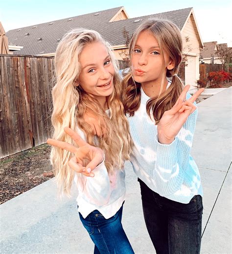 One More Week Mini Fashion Addicts