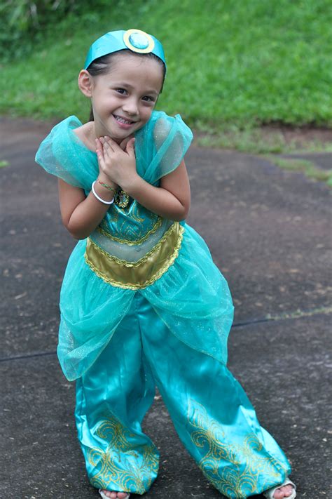 Princess Jasmine Costume Review Livin The Mommy Life