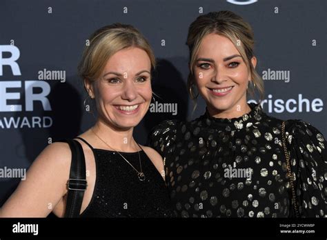 Munich Germany 23rd Oct 2024 Actors Isabell Stern L And Laura